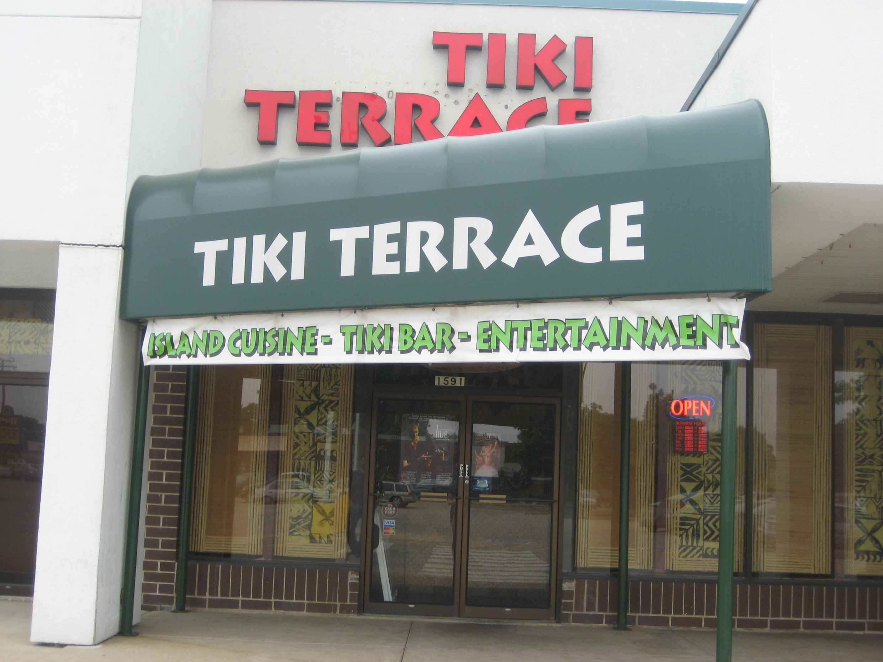Tiki Terrace – Des Plaines, IL | The Tiki Chick